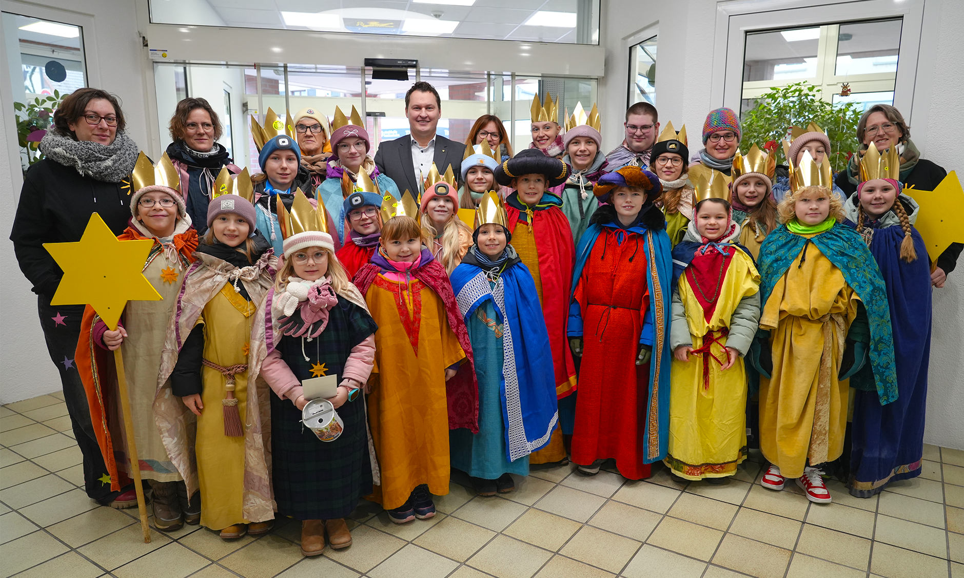 Mit Gesang und Segen: Sternsinger zu Gast im Rathaus - Stadt Hockenheim